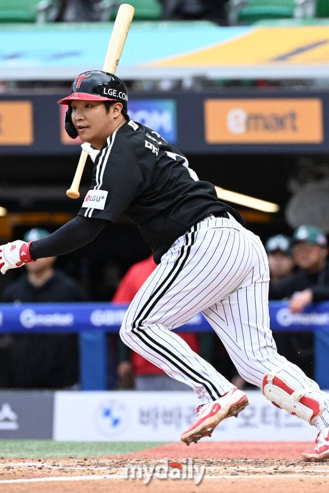 최정 거르고 한유섬, 분노의 9회말 끝내기 안타... SSG, LG에 5-4 승리 '2연패 탈출→공동 4위 지켰다' [MD인천]