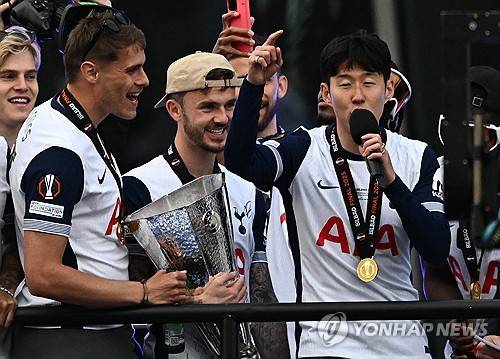 韓 축구의 쾌거! 손흥민 초대형 경사!…사우디 이적 NO, UCL 뛴다 "토트넘, SON 영입 제안 거절한다"