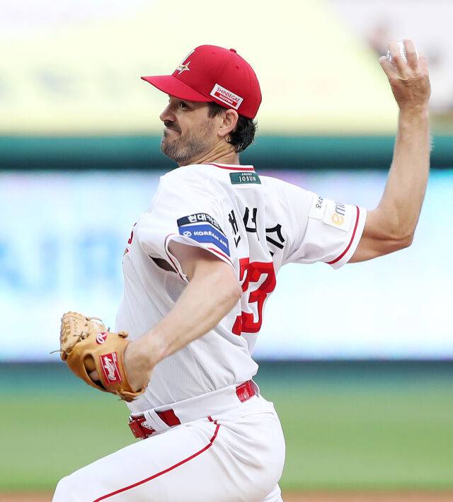 '157km KKKKKKKK' 앤더슨 VS '6이닝 1실점 QS' 신민혁 무사사구 명품 투수전…천재환 미친 호수비, SSG-NC 1-1 무승부 [MD인천]