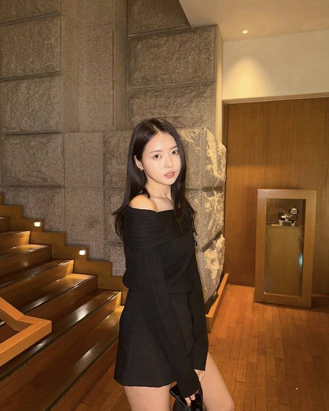 '오렌지캬라멜 백댄서였다고?' 너무 예뻐 20살에 데뷔한 '171cm 51kg' 여가수 | 뷰티는 내운명