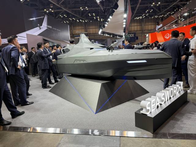 [MADEX 2025] `K-방산` 글로벌 축제 된 부산…첨단무기 총집결