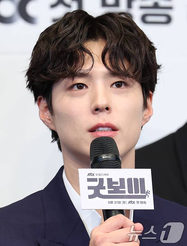 박보검 "30대 된 후 과감해져…할 수 있을 때 다 해보자 생각"