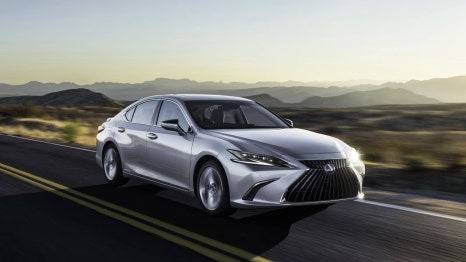 “G80 vs ES300h, 진짜 프리미엄은 누가 더 잘 만들었을까?” | 모터포스 - 포뮬러1 정복