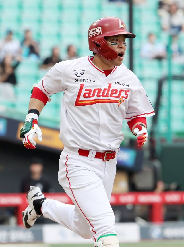 '2할 초반 졸전' 중심타선→'2G 5할 11타점', '타격왕 돌아올 6월' SSG의 반격이 시작된다