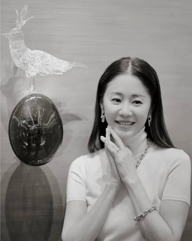 고현정 판교 워킹맘 이런 느낌 세련된 금빛 주얼리 자태 목폴라 니트룩 뷰티는 내운명