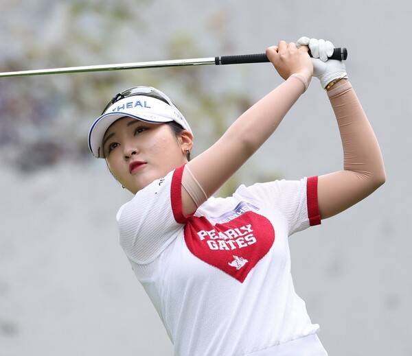 퍼트 좋아진 이예원 "10m 안쪽은 모두 버디 기회" [KLPGA]