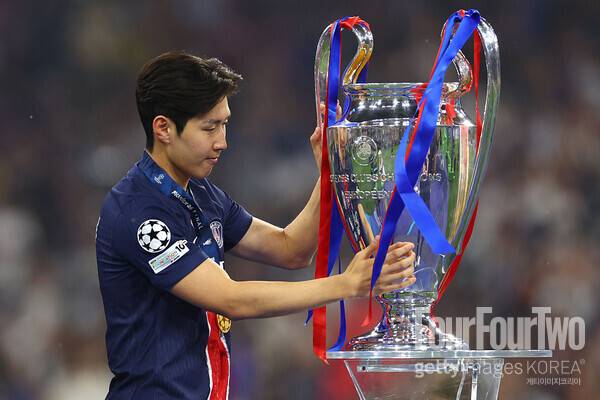 “저 UCL 챔피언이에요~!” 韓 최초 '트레블 위업' 이강인, 0분 출전에도 싱글벙글→SNS 프로필 변경