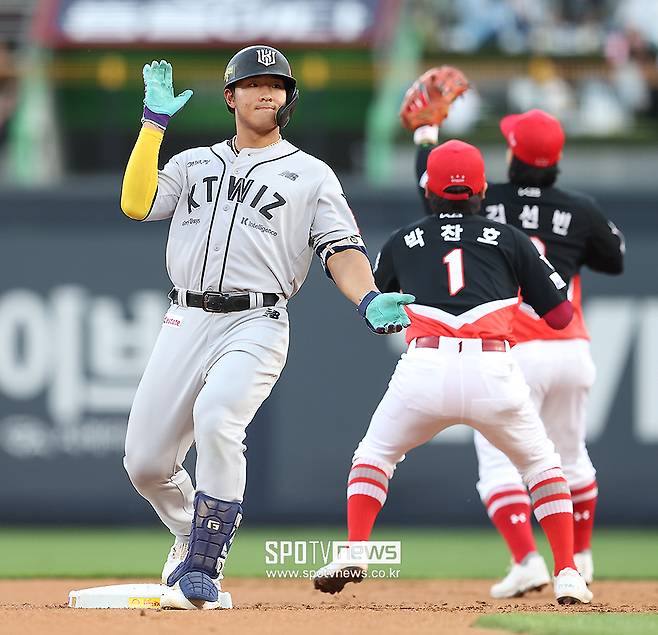 류현진 148km 직구도 소용 없었다…KBO 최저연봉 수준 초대형 거포의 대반란, 공포의 6월 이제부터 시작인가