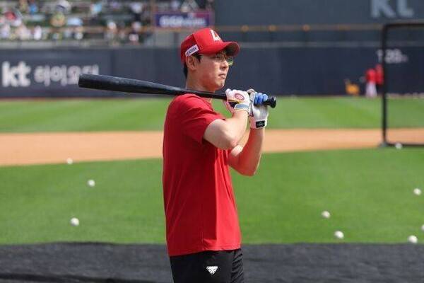 '트레이드 이적생' 김성욱 3안타… SSG, '1위 LG에 6-2 완승