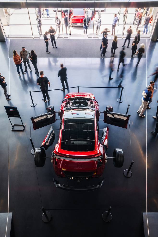 “웬만한 기사보다 낫다”… 6월 22일 테슬라 로보택시 실물공개 | EV-Hotissue