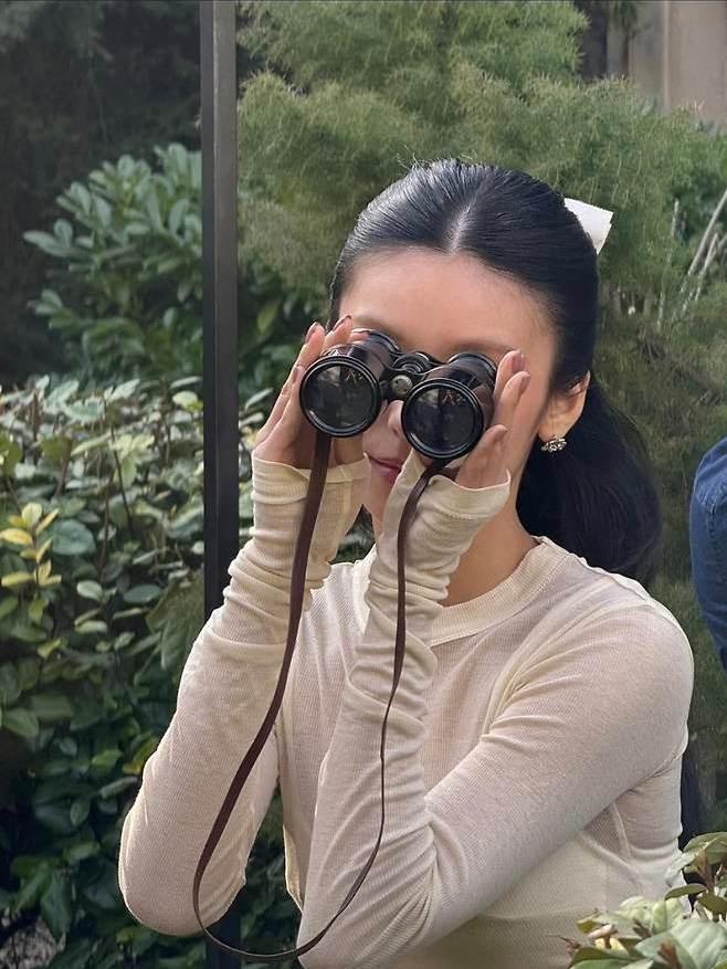 이게 연예인 실물이 맞아? 168cm·47kg 여가수, 압도적 미니스커트룩 | 대본은 내운명