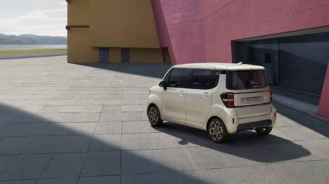 “EV는 동결, 가솔린은 인상”… 2025 레이 트림별 가격 분석 | EV-Hotissue