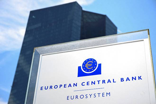 유로존 6월 물가상승률 2.0％…ECB 금리 인하 멈출까