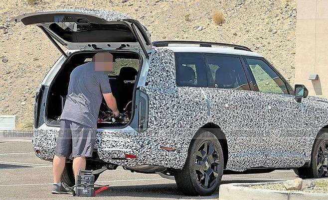 “EV9 느낌 그대로”… 기아 텔루라이드, 스파이샷 포착 | EV-Hotissue