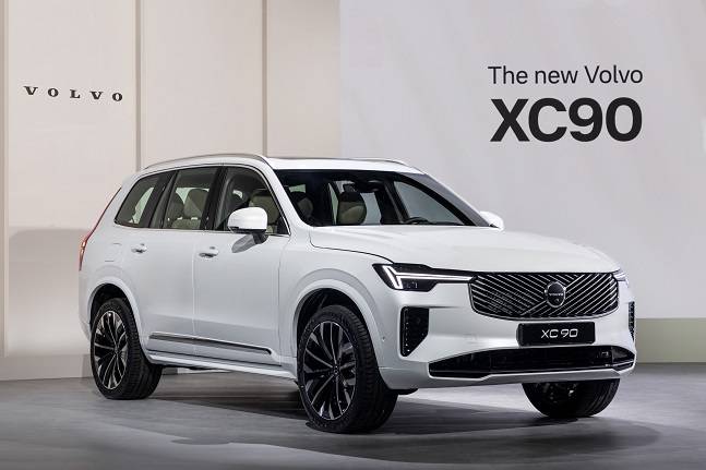 볼보 XC90·S90 나왔다…에어서스 달고도 1억 안 넘는 SUV