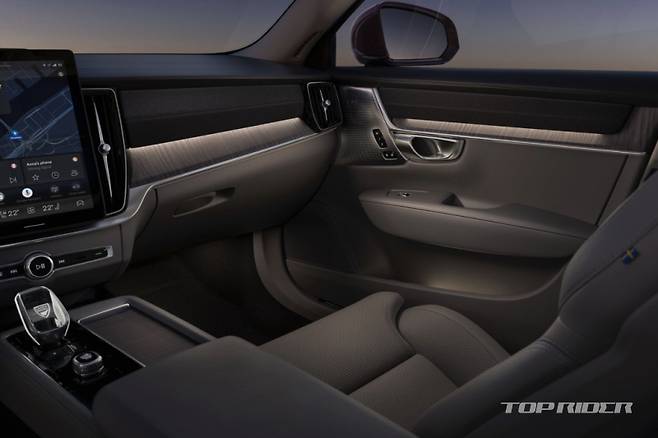 볼보 신형 XC90·S90 출시, 가격은 6530~1억1620만원 | 탑라이더