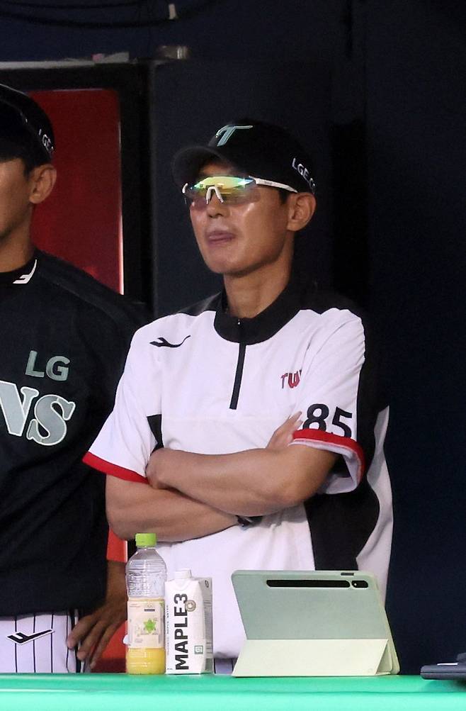 “후반기 10경기쯤 뛰고 PS 돌입” 염경엽 LG 감독이 그리는 ‘홍창기 복귀’ 베스트 시나리오 [SD 잠실 브리핑]