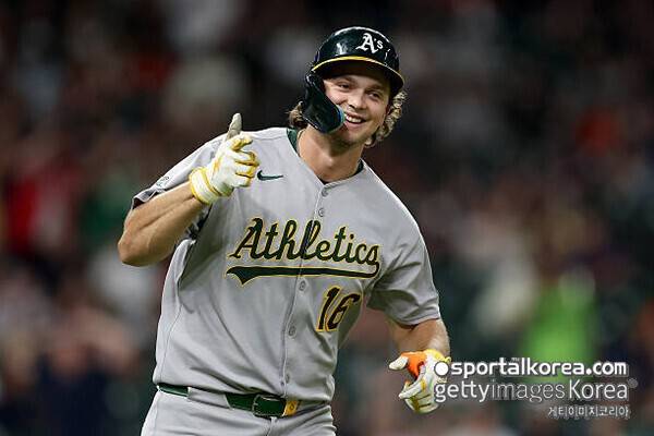 'MLB 150년 사상 처음' 어디서 이런 괴물 신인이? 22세 좌타자 커츠, '1G 4홈런+19루타' 새 역사 작성