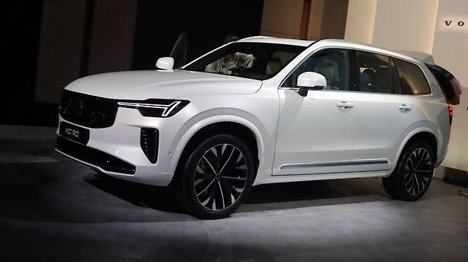 제네시스 GV80 독주 체제 흔드나.. 볼보 XC90-아우디 Q5, 프리미엄 SUV 격돌 | 유카포스트