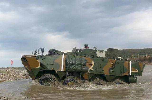 한국 페루 800억 수출! 남미 최초의 무기 수출을 달성한 K808 장갑차의 압도적 성능! | 군사돋보기