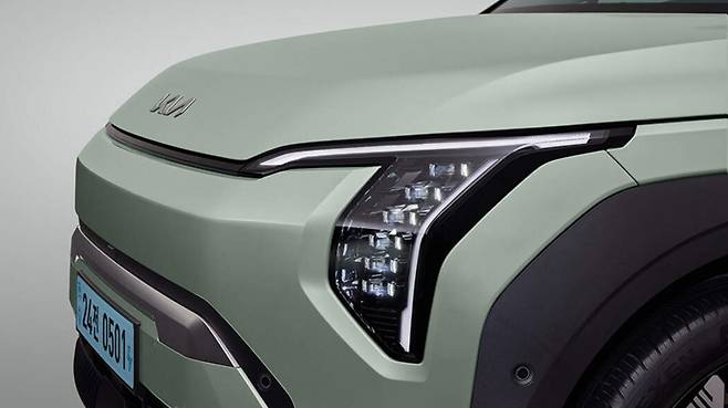 “EV6·아이오닉5 다 눌렀다”… 출시 1년 만에 전기차 1위 오른 국산차 | EV-Hotissue