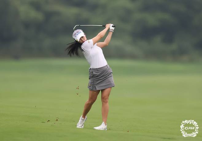 '돌아온 KLPGA 여왕' 윤이나, 삼다수 첫날 '노보기' 6언더파