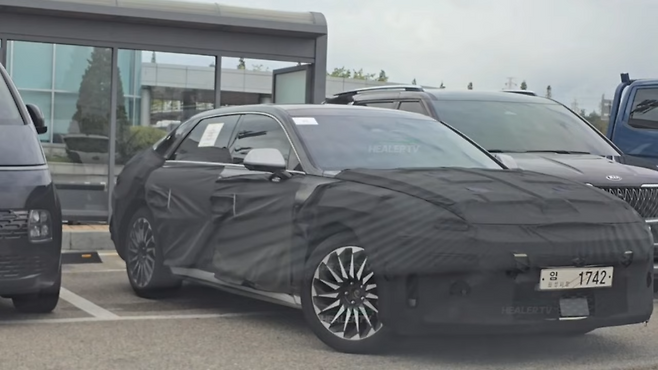 “아이오닉6 닮은 그랜저?” 페이스리프트 실물에 난리 | EV-Hotissue