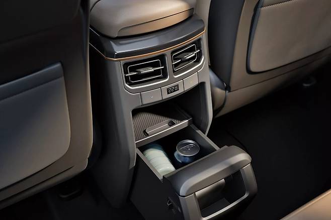 테슬라 모델Y 잡는다…5천만 원대 기아 EV5 | EV-Hotissue