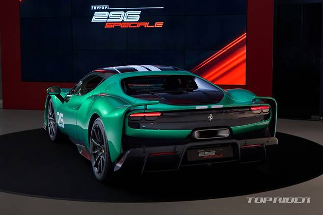 페라리 296 스페치알레 국내 출시, 880마력 하이브리드 슈퍼카 | 탑라이더