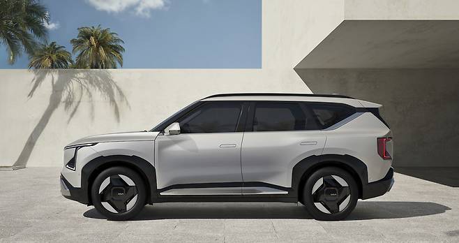 EV5가 셀토스보다 크다고? 기아, 전기 SUV 끝판왕 내놨다 | EV-Hotissue