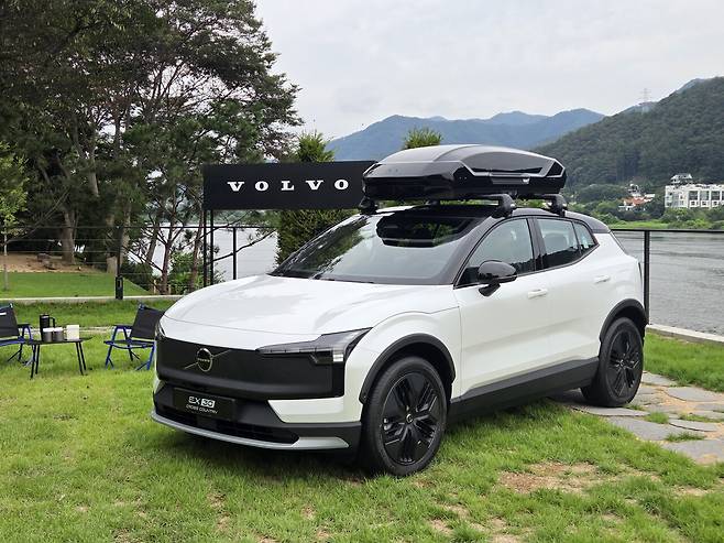 "유럽보다 3500만원 싸다"…볼보 전기차 `EX30 CC`, 가격·성능 다 잡았다 | 지피코리아