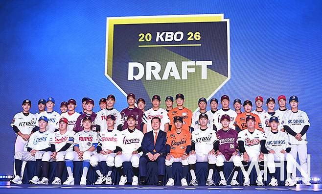 [mhn포토] 2026 KBO 신인 드래프트 지명된 '영광의 얼굴들'