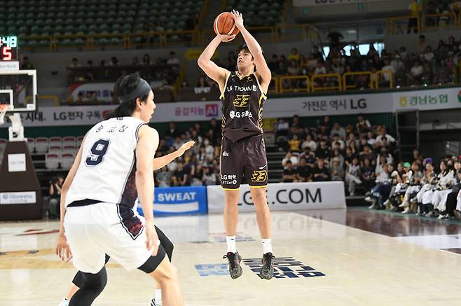 프로농구 LG, KCC에 76-67 승리…SK도 삼성 제압(종합)