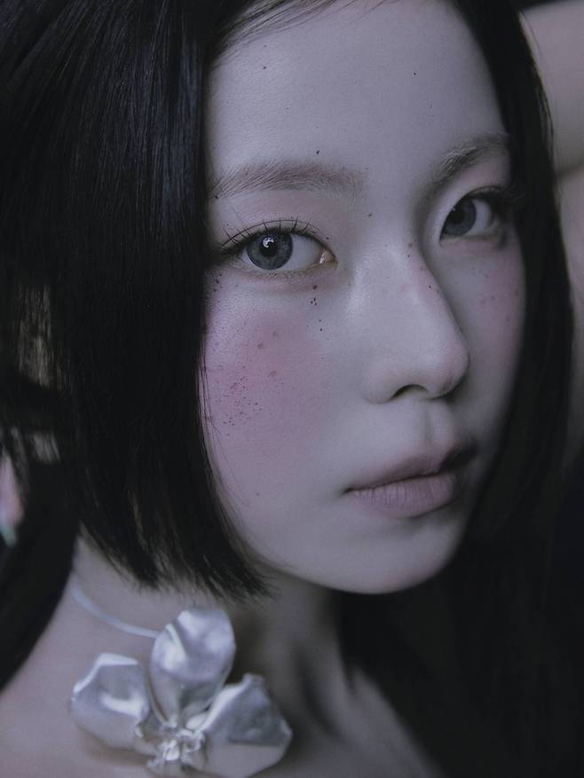 ‘JYP의 자랑’ 엔믹스, 눈물나는 컴백…믹스팝 ‘블루 밸런타인’ 시작됐다 [SS뮤직]