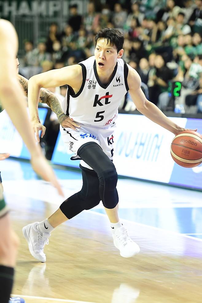 프로농구 kt, DB에 5연승…하윤기 16점 '펄펄'