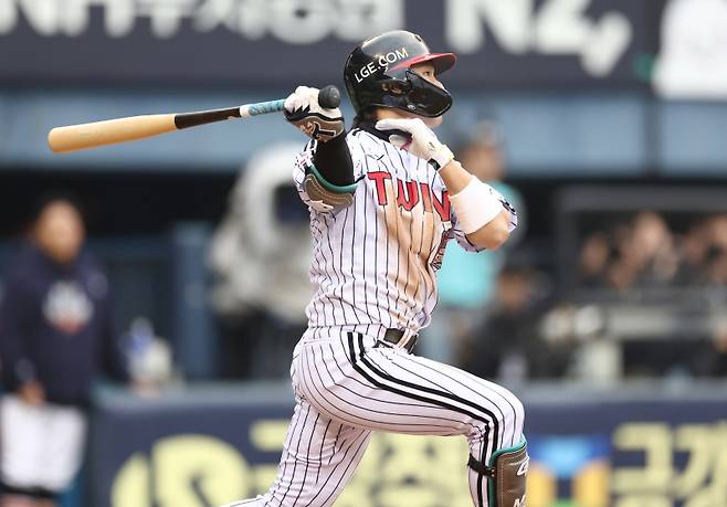 ‘정규 1위’ LG, 한화 8-2 꺾고 한국시리즈 1차전 기선 제압 [KS1]