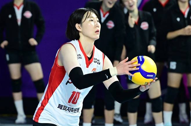 '만년 꼴찌는 잊어라' 페퍼저축은행, 리그 1위 등극...2경기 연속 셧아웃 승리