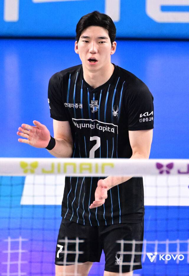 '3연패' 위기, '캡틴' 에이스의 부활이 절실하다...블랑 감독 "허수봉의 100% 찾는 과정, 그리 오래 걸리지 않을 것" [MD장충]