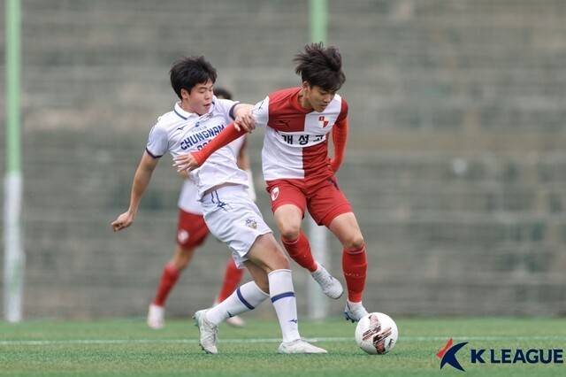 [오피셜] 낙동중-개성고 거친 성골 유스, '어릴 적 꿈' 부산 품으로... '2005년생 MF' 박혜성, 아이파크와 프로 계약