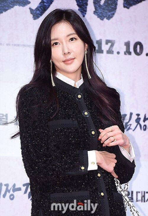 'Retired' Rose Inae "Starting over, I was actually an actress..."