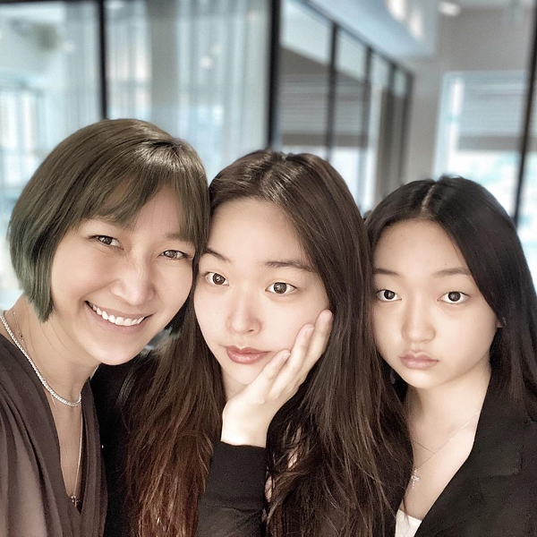 21살에 결혼 사실 숨기고 데뷔 했다가 시어머니와 통화 모습 걸려 결혼 사실 들킨 톱모델 웰니스라이프