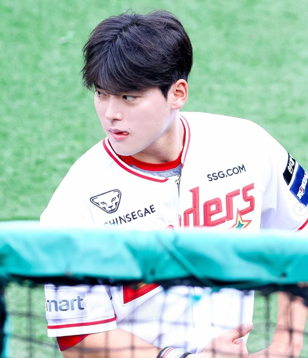 SSG 랜더스 조병현 프로필 나이 군대 연봉 프리미어12 국가대표 - KIN