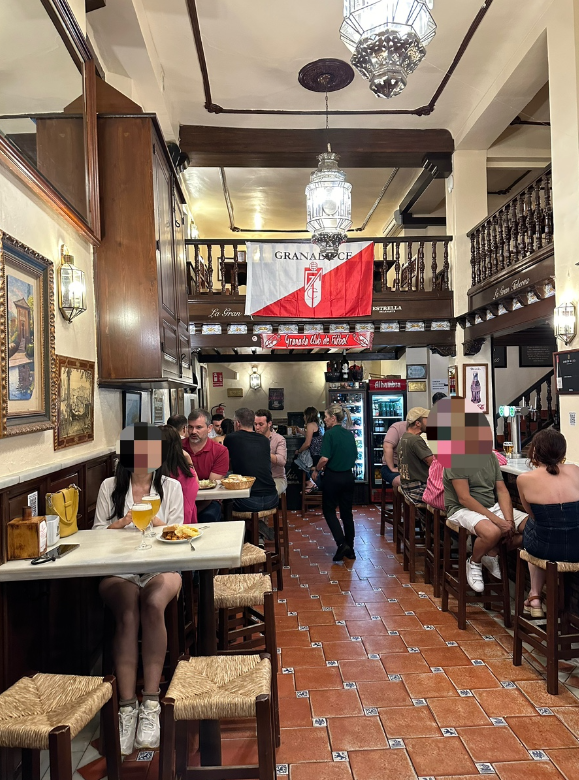 맥주 한 잔에 타파스가 따라온다?! 그라나다 타파스바 La Gran Taberna 후기🍻