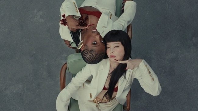 제니 Doechii ExtraL 뮤직비디오, 가사해석