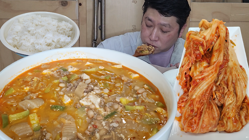 흰 밥에 구수한 삼대 청국장🍲 & 김장김치 먹방 Korean Food Cheonggukjang kimchi ASMR MUKBANG