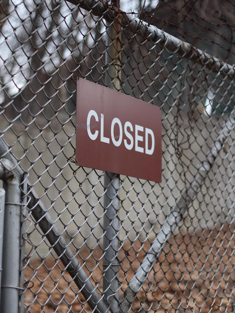 무료사진 철조망 닫힘 닫힌 폐쇄 종료 마감 안내판 Free photo barbed wire closed closing sign