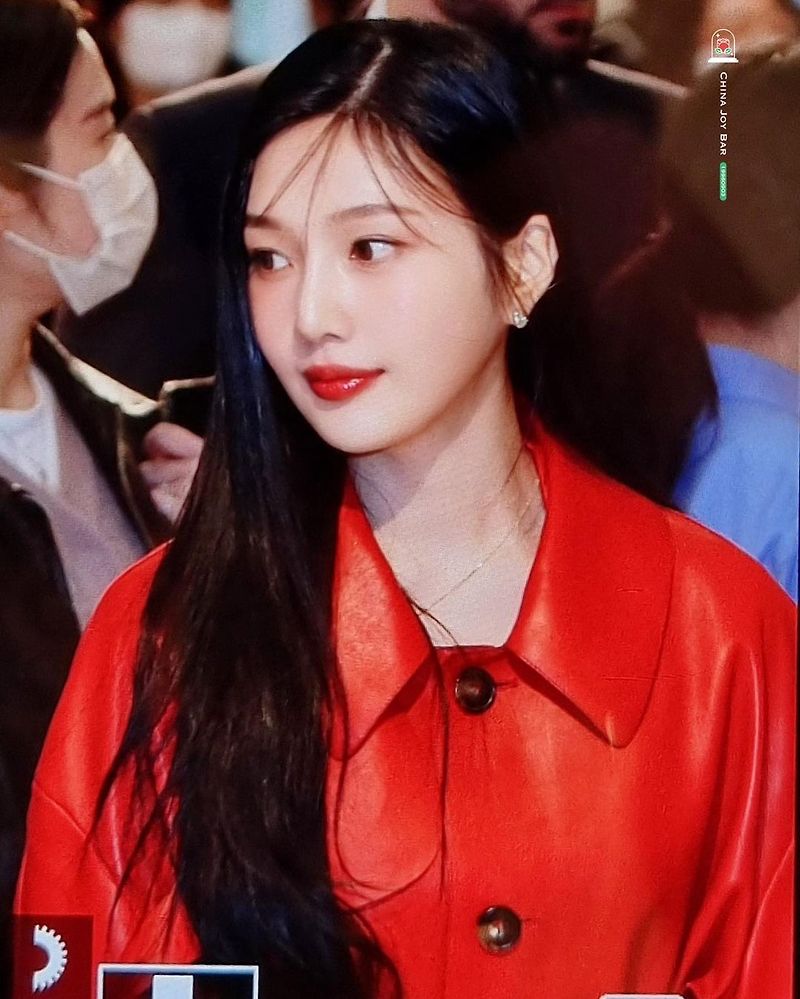 230214 레드벨벳 조이 인스타그램 게시물 1개 업데이트