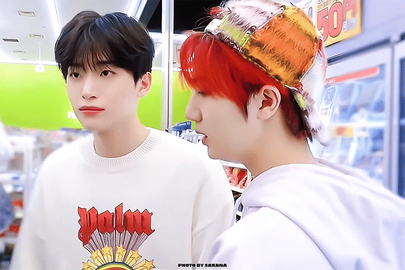 240111 【C-Record】 Dilly Dally Promotion Behind TOMATO GIF