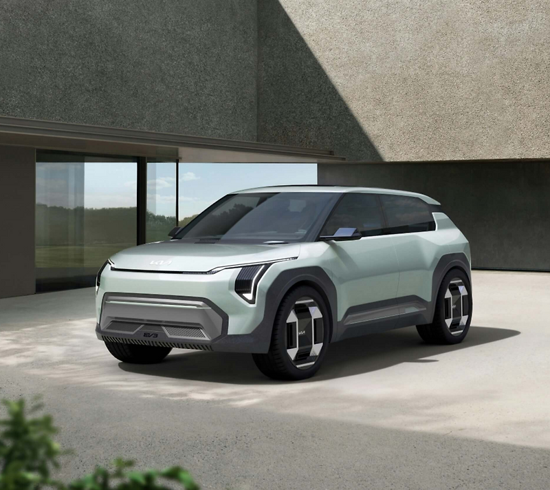 기아 EV3 최신 ADAS, ccNC 소형차 최초, AI 어시스턴트,성능 실용 디자인