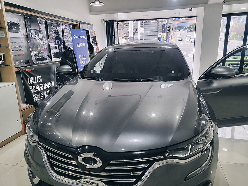 르노 SM6 - 전방 QHD 커넥티드 블랙박스 아이나비 Z9000 32GB